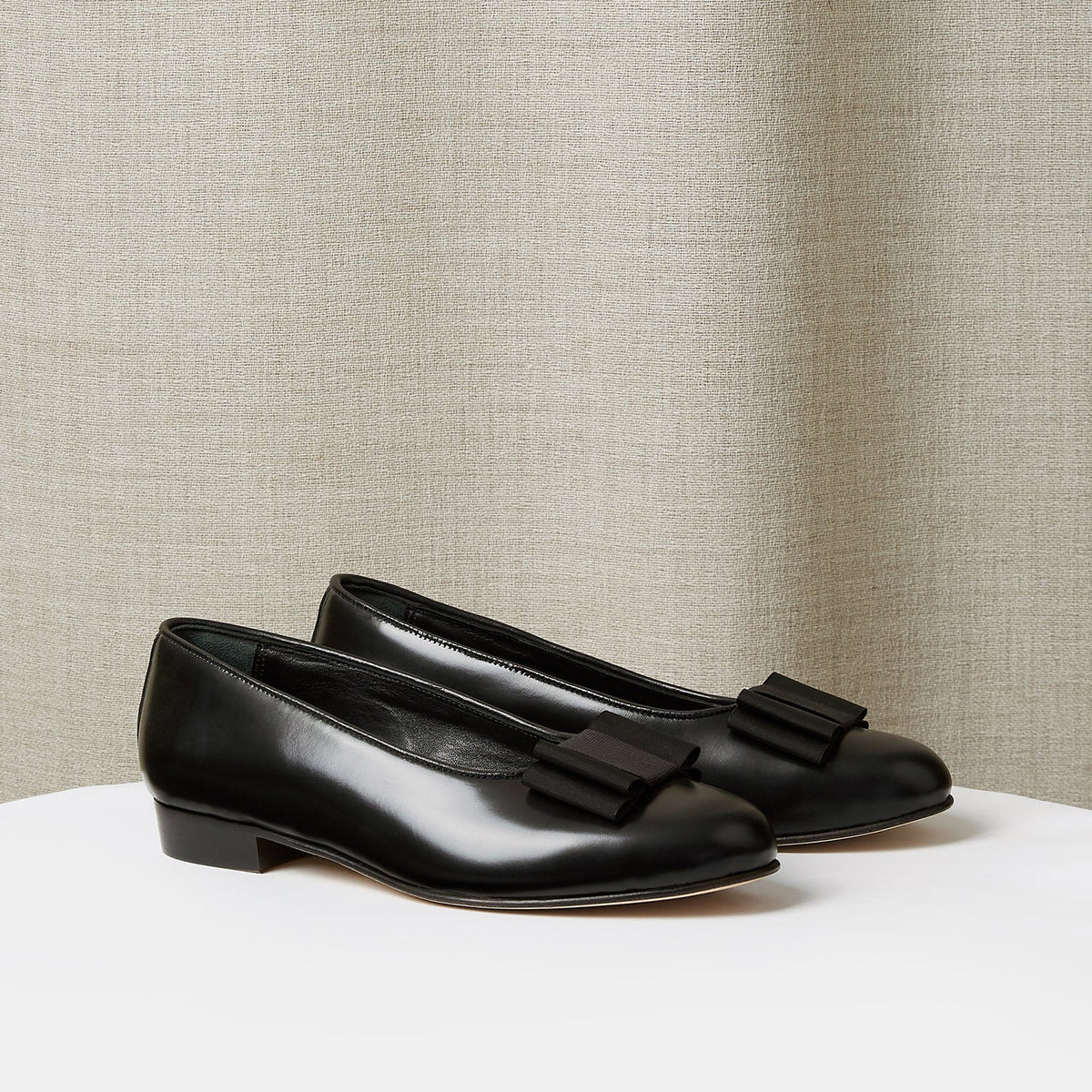 Opera Pump in Black High Shine Calf – Arthur Sleep