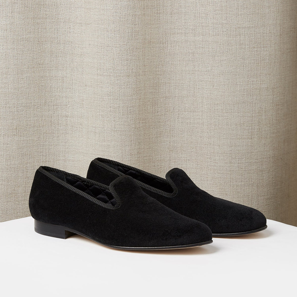Albert Slipper in Black Velvet, Almond Toe – Arthur Sleep