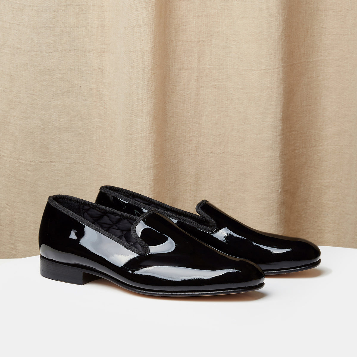 Albert Slipper in Black Patent Leather, Chiseled Toe – Arthur Sleep